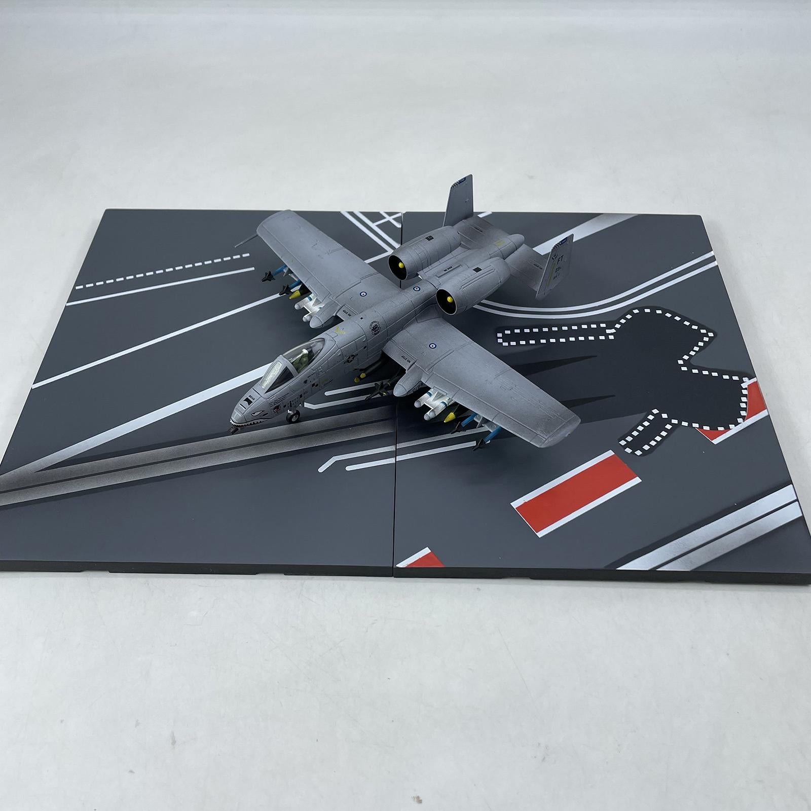 Aircraft Runway Model Plastic Sand Table Static 1/144 Toy Vehicle – UNIQBUY